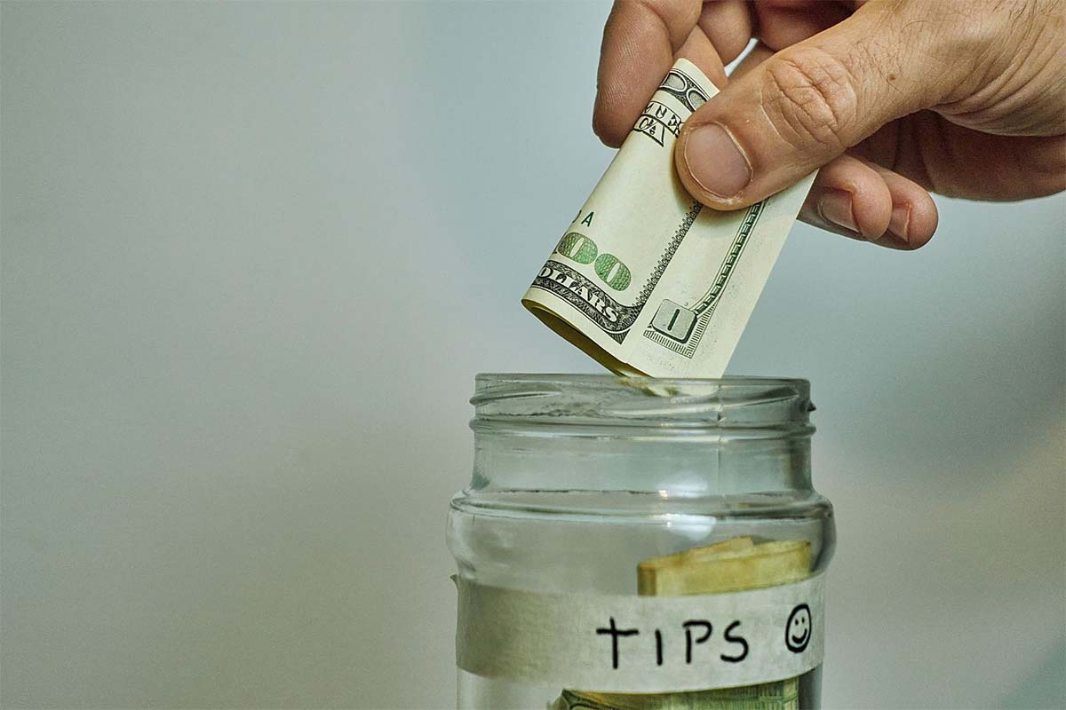 When and How to Pay Your Movers? - Matt's Moving Company